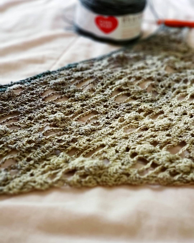 Ravelry: Solitaire Shawl pattern by What About Yarn