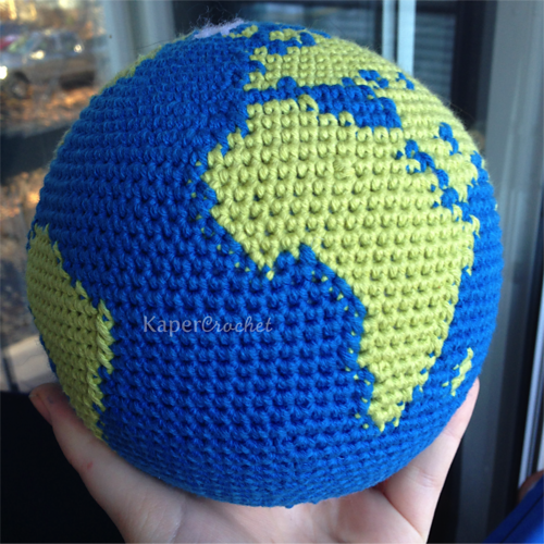 Ravelry: Globe pattern by Kat Perdue