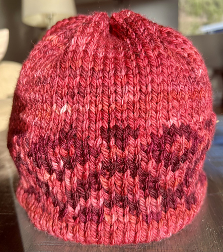 Ravelry: January Garnet Hat pattern by Kathryn Perkins