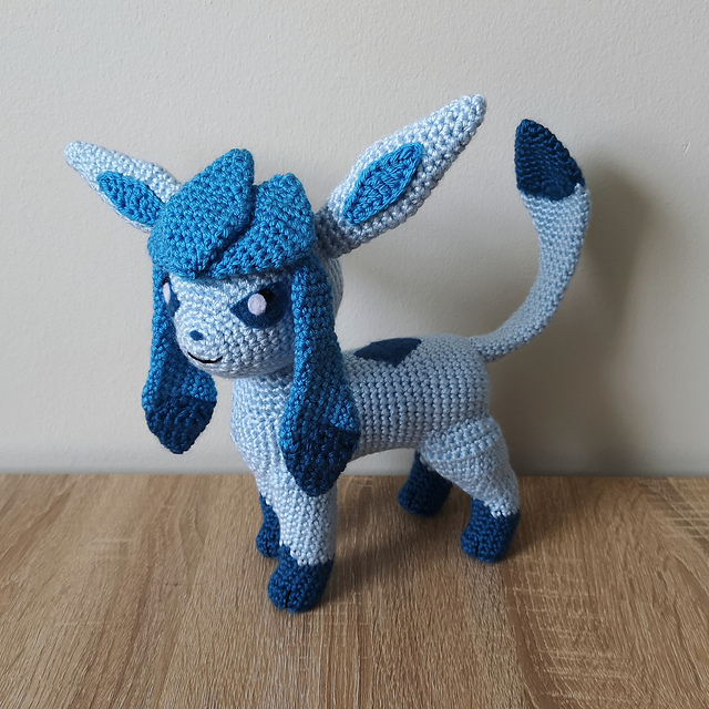 Ravelry: Pokemon Glaceon pattern by Kayla Shea.