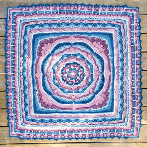 Ravelry: Maxine Afghan pattern by Kayla Wagner