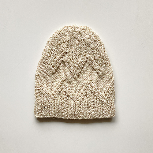 Ravelry: Twisted Stitch ZIGZAG Hat pattern by Tomoko Nishimura