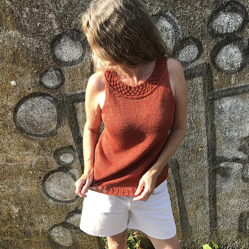 Ravelry: Big Chain Top pattern by Hinterm Stein