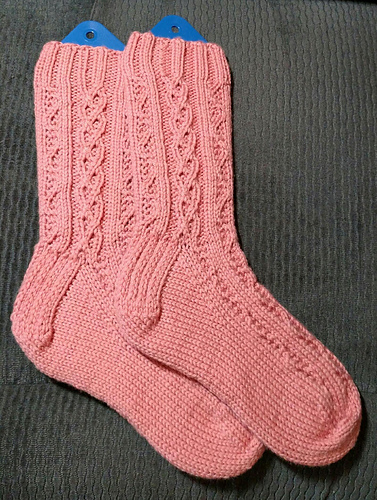 Ravelry: Wriggle pattern by Becky Greene