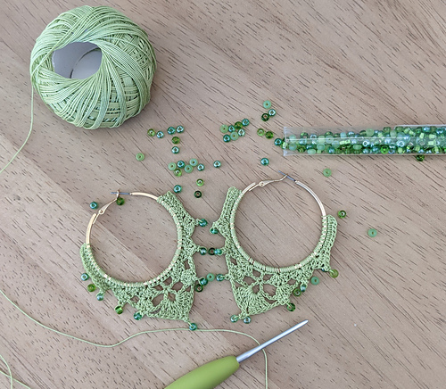Ravelry: Zuben Earrings pattern by Kelly Smith