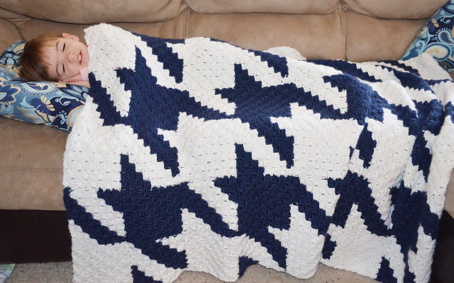 Ravelry: Large Houndstooth Crochet Throw pattern by Kendra Lusty