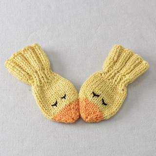 Ravelry: kibbin's Duck Mittens