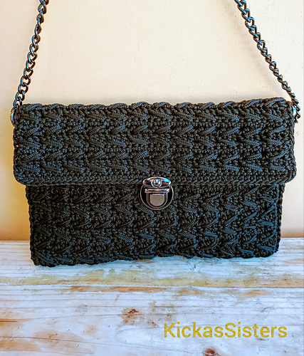 Ravelry: Vintage clutch purse pattern by Cat Summer