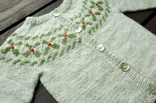 Ravelry: The Holly pattern by kiddiwinksknits