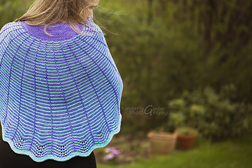 Ravelry: Scallop Shell Shawl pattern by Kimberly Gintar
