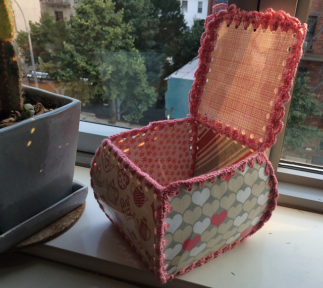 Ravelry: Grandma's Trinket Box pattern by Kimberly Burkan
