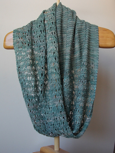 Ravelry: Stargazer Cowl pattern by Elizabeth Mautz-Redmann