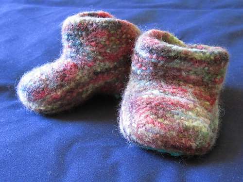 Ravelry: Felted Slippers pattern by Debbie Bliss