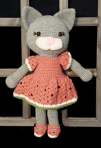 Ravelry: Dibbles the Cat pattern by Kelli's Kreations