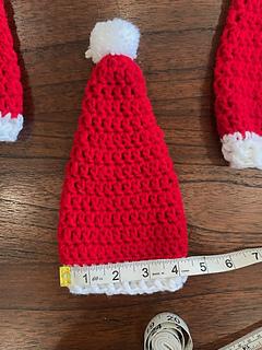 Ravelry: Preemie Santa Elf Hats pattern by Kelly Zahn