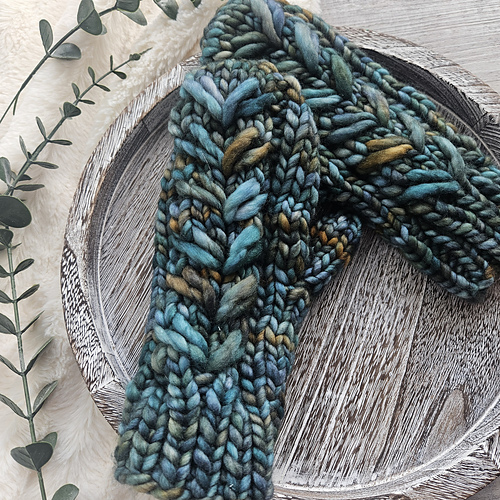 Ravelry: Sitka Mittens pattern by Shanon Dycke