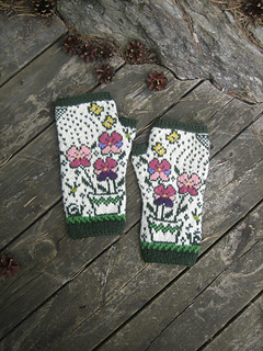 Ravelry: Summer Garden Mitts & Mittens pattern by Elena Maltseva