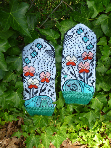 Ravelry: Summer Garden Mitts & Mittens pattern by Elena Maltseva