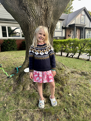 Ravelry: Christmas Corgi Sweater Kids pattern by Rose Marinne