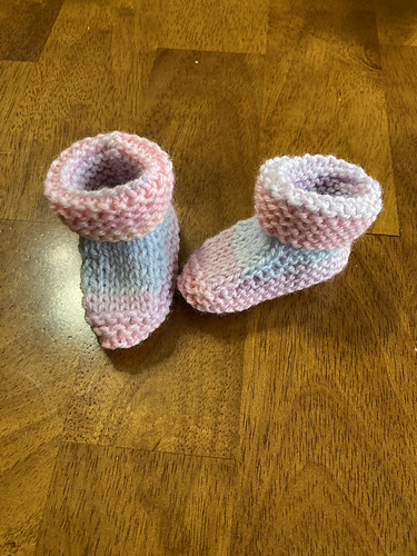 Ravelry: Babbity Baby Booties pattern by marianna mel