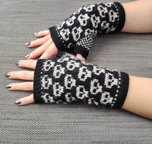 I created an alt / goth / punk knitting pattern collection for anyone ...
