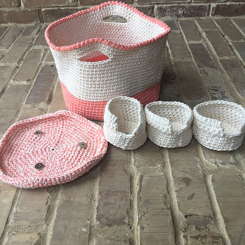 Ravelry: Float Tote pattern by Knitty Natty