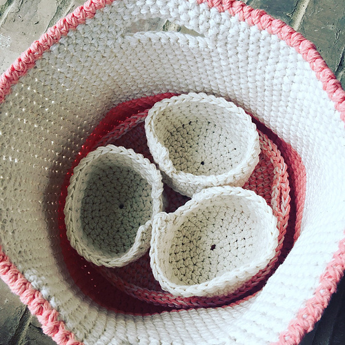 Ravelry: Float Tote pattern by Knitty Natty