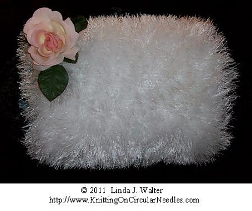 Ravelry: Muffy Hand Muff pattern by jemajo