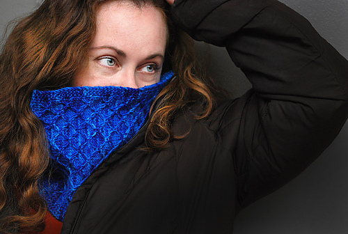 Ravelry: Kerr Diamond Cowl pattern by Kris Carlson