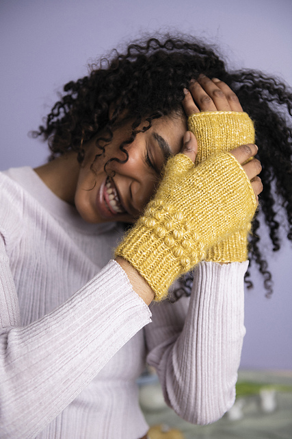 Ravelry: Adria - halfmittens pattern by Maria Bergman