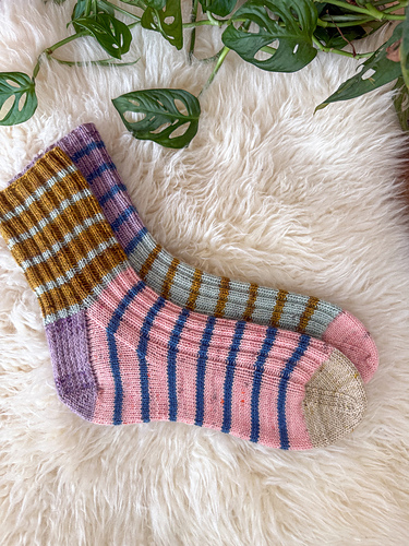 Ravelry: Breton Stripe Ribbed Socks pattern by Summer Lee