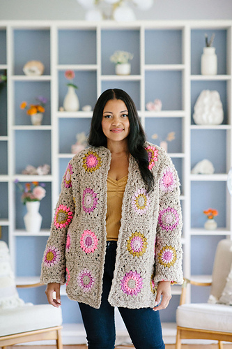 Ravelry: Starfall Cardi pattern by Vanessa Reyes aka Vanrey Knits