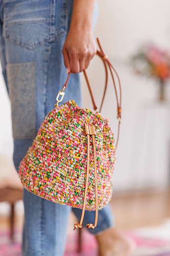 Ravelry: Dumpling Bucket Bag pattern by Vanessa Reyes aka Vanrey Knits