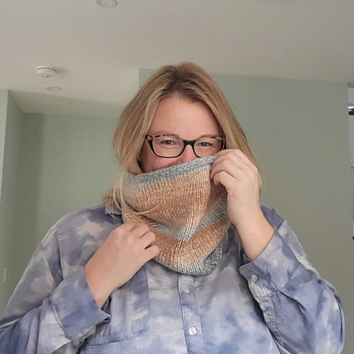 Ravelry: Cashmina Cotton Cowl pattern by Deanna Guttman