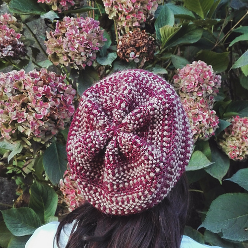 Ravelry: Dotty hat pattern by Knitting For Breakfast
