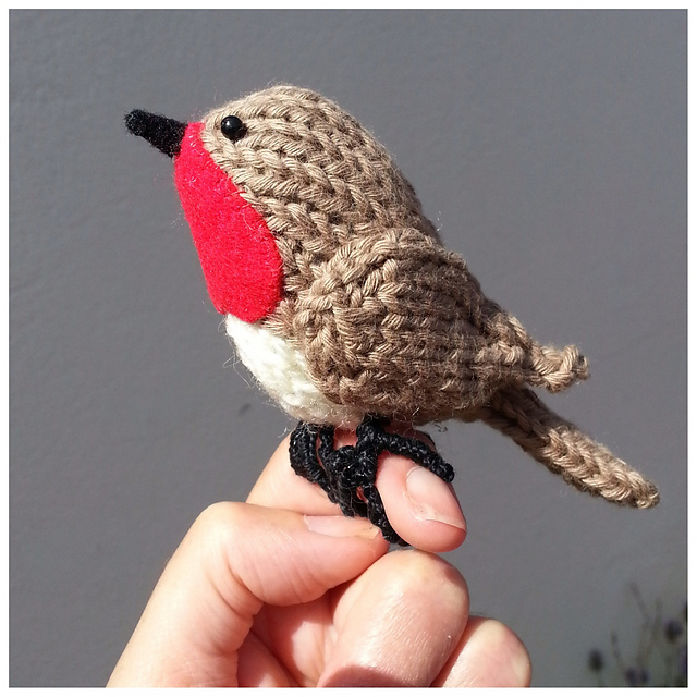 Ravelry: Birds Robin pattern by Nicky Fijalkowska Stewart
