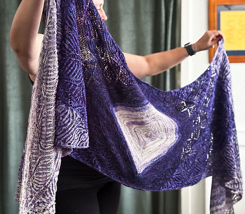 Ravelry: Spectre 5 pattern by Lesley Anne Robinson