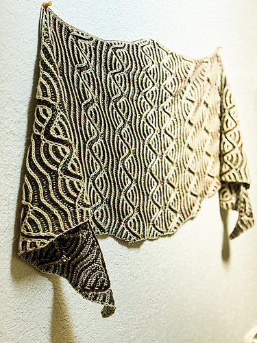 Ravelry: Samara pattern by Lesley Anne Robinson