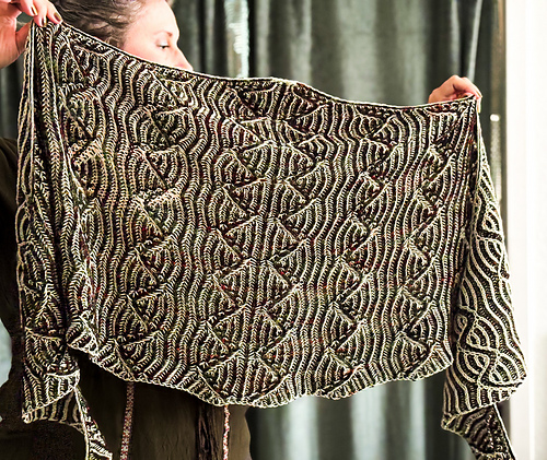 Ravelry: Samara pattern by Lesley Anne Robinson