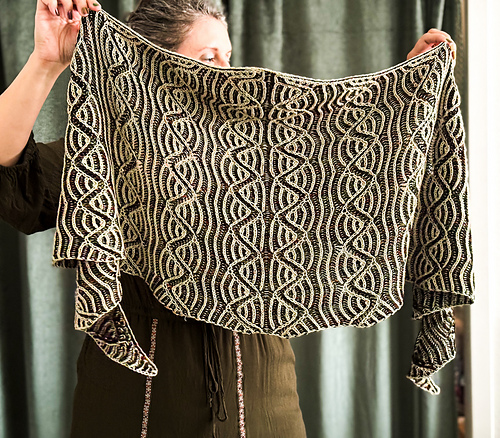 Ravelry: Samara pattern by Lesley Anne Robinson