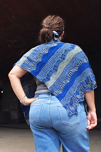 Ravelry: Plumed pattern by Lesley Anne Robinson