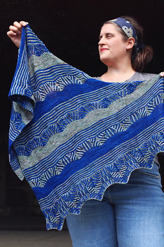 Ravelry: Plumed pattern by Lesley Anne Robinson
