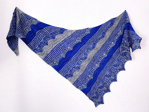 Ravelry: Plumed pattern by Lesley Anne Robinson