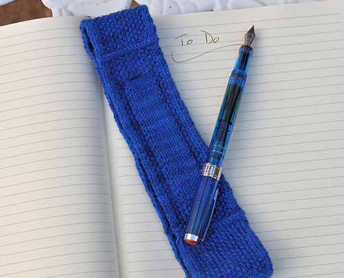 Ravelry: Journal Band with Pen Pocket pattern by Still Life with Knitting