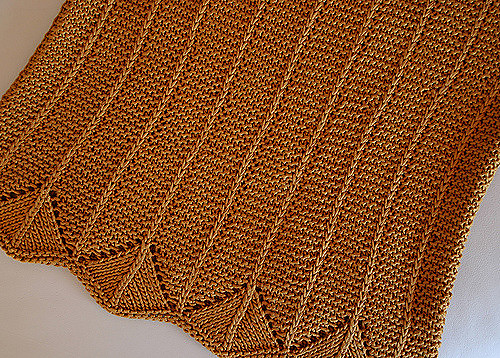 Ravelry: Etrusca Top pattern by Angela Hahn