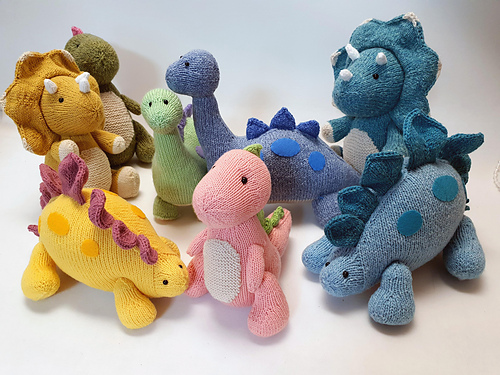 Ravelry: Dinosaur : Knit_Brachiosaurus pattern by Annie Ahn
