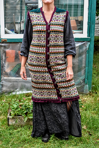 Ravelry: Thornlea pattern by Jennifer Beale
