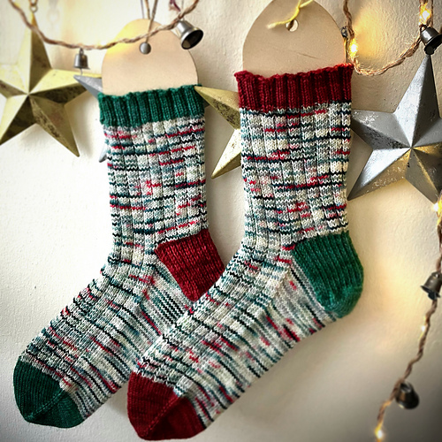 Ravelry: String of Lights pattern by Lindsay Shank-Kirchner