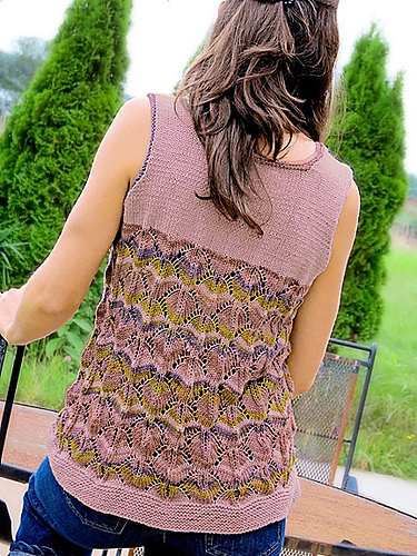 Ravelry: Twilight Tank pattern by Hélène Rush