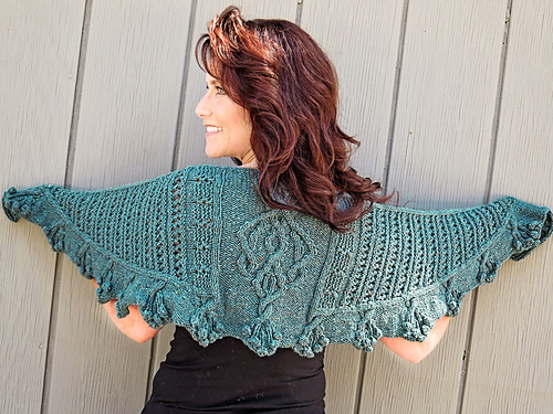 Ravelry: Celtic Jewel Shawl pattern by Hélène Rush